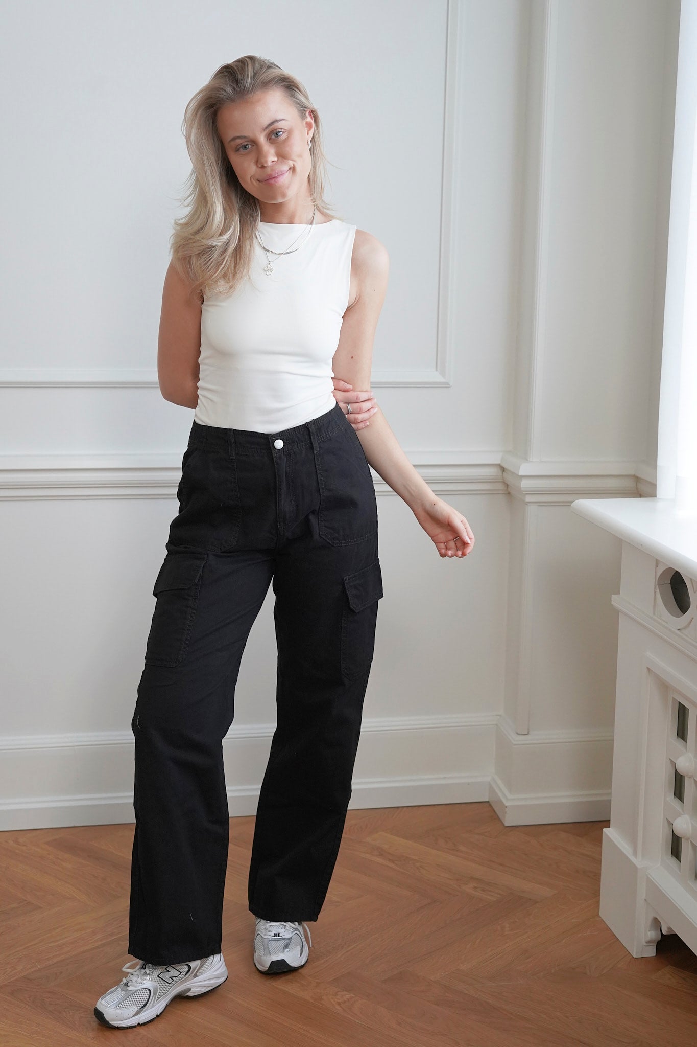 JDYAbby HW Wide Cargo Pants - Black – en.byic.com